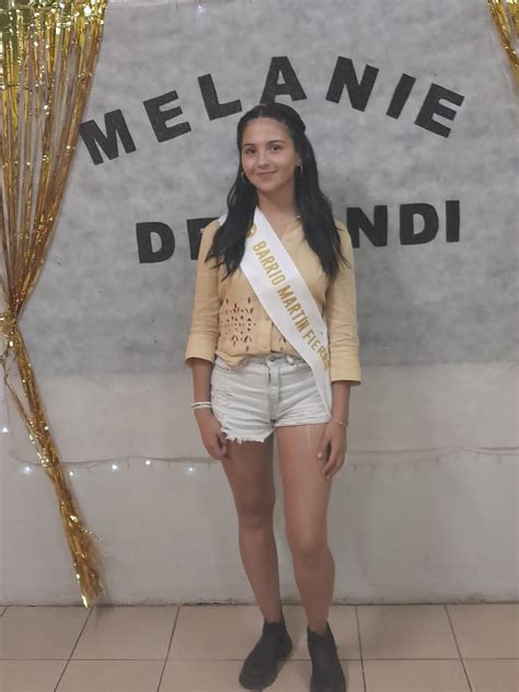El Barrio Martín Fierro Presentó A Melanie Desandi Su Aspirante A
