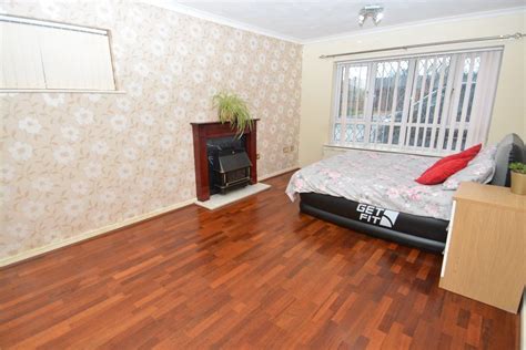 Mere Park Road Greasby Wirral Ch49 3gn Karl Tatler
