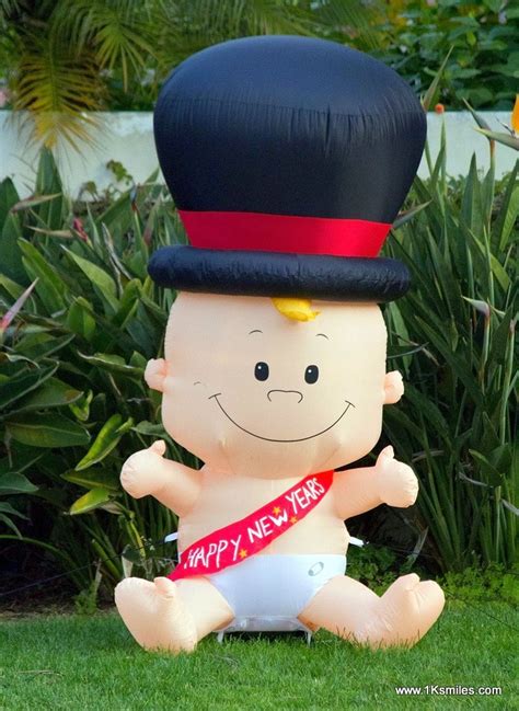 827 Inflatable Lawn Decorations 1k Smiles