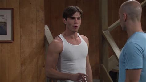Auscaps Matthew Lawrence In Melissa And Joey 1 25 The Other Longo
