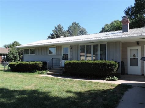 307 9th St Springfield Sd 57062 ®