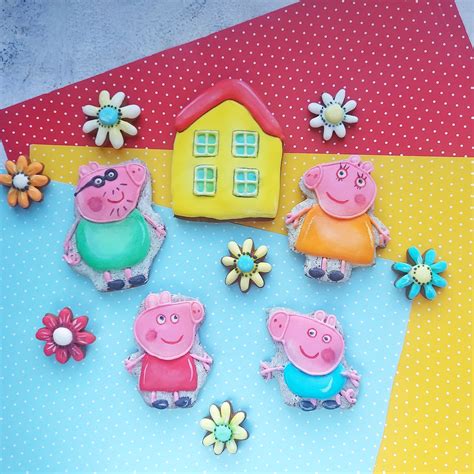 ПРЯНИКИ УКРАЇНА💛💙 КИЇВ💛💙 ОБОЛОНЬ Свинка Пепа зі своєю сімєю Набір топерів для свята