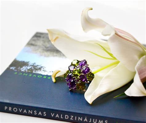 Diama НАРЕШТІ Ви цього так довго чекали Пусети на закрутках в формі Клевер власного