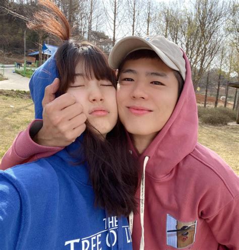 이쯤되면 셀프 열애설박보검♥수지 달달 럽스타 시작