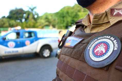 Policial Atira Em Vizinho Após Ser Atacado Com Garrafa De Vidro Em
