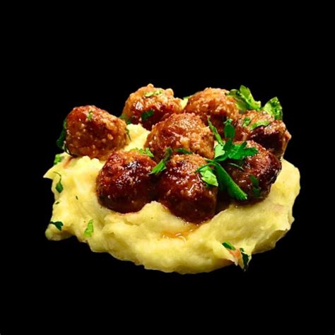 ПЪРЖЕНИ ЦАРИГРАДСКИ КЮФТЕНЦА ВЪРХУ АРОМАТНО КАРТОФЕНО ПЮРЕ ПО СТАРА