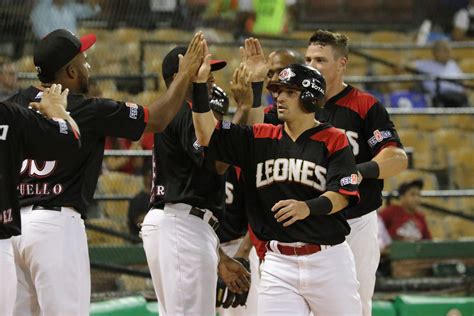 Leones Y Estrellas Tiran Blanqueadas A Toros Y Licey Aguilas Vencen Gigantes AlMomento Net