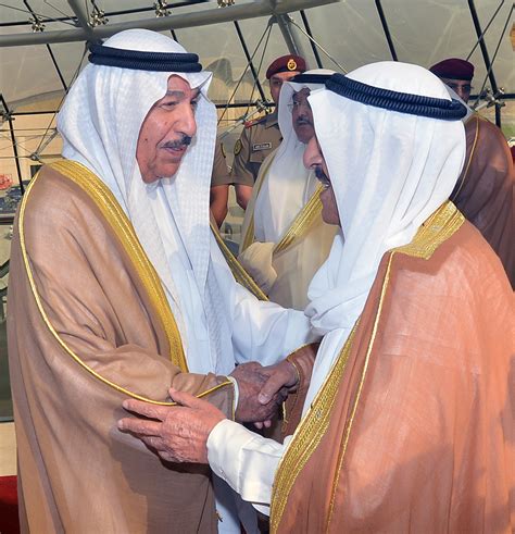 سمو أمير البلاد الشيخ صباح الأحمد الجابر الصباح اثناء وصول سموه إلى أرض