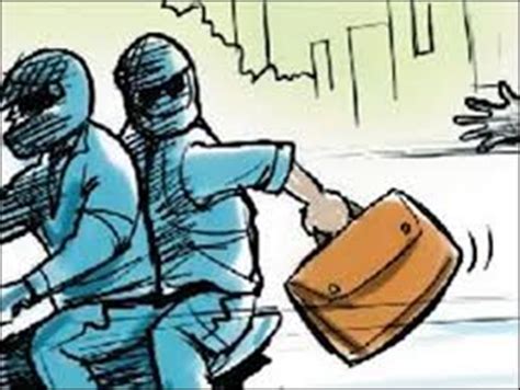 Bilaspur Crime News काम से लौट रही युवती का मोबाइल लूटकर बाइक सवार