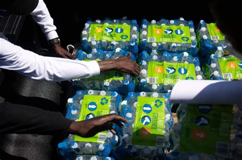Jackson Ms Residents Take To Twitter Amid Water Crisis Our Mayor