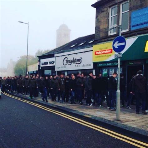 Pin By Deska Zetkin On Hooligans Look Back In Anger Celtic Casual