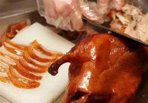 明明烤鴨上還有很多肉，為什麼師傅卻不片了？ 每日頭條