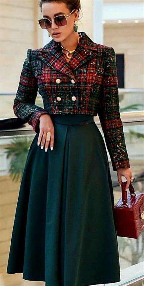 Pin By Tanja Kn On Gonneskirts Chic Outfits Classy Dress Outfits