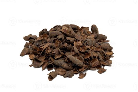 Cocoa Husk To Prepare Infusion On White Isolated Background 38520029