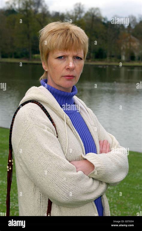 Sarah Ford Godmother To Missing Walton On Thames Schoolgirl Amanda Dowler 13 Appeals For Her