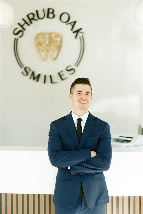 Meet Dr Ian Rosengarten Dds Ficoi Shrub Oak Smiles