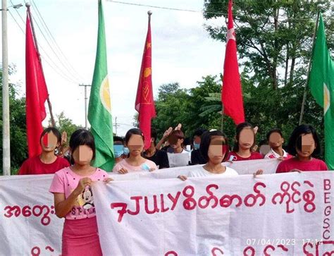 မြိုင်မြို့နယ် သပိတ်စစ်ကြောင်းက စစ်အာဏာရှင် တော်လှန်ရေး ချီတက် ဆန္ဒပြ Khit Thit Media