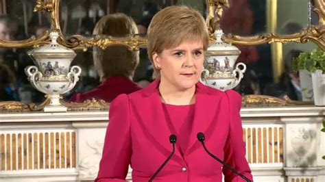 脱欧安内两手抓：英首相晤斯特金前夕放话“加强联盟” Bbc News 中文