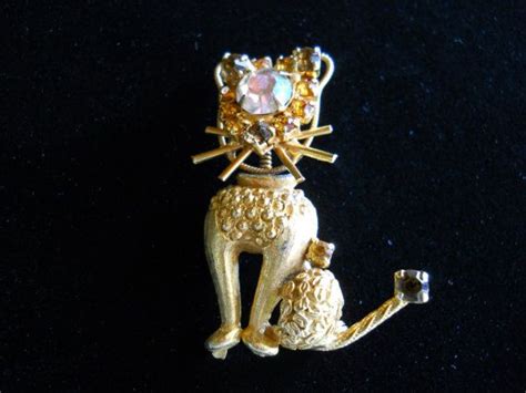 Rhinestone And Gold Tone Cat Brooch Pin Trembler Vintage Etsy Cat