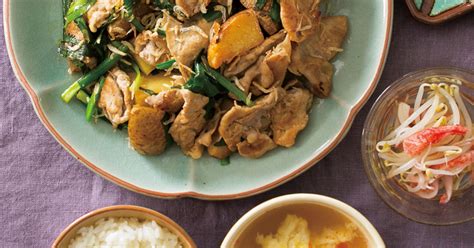 豚肉とにらの香味ジャーマンポテト、もやしとかにかまの酢の物、たまごスープ（3人分）｜だいどこログ 生協パルシステムのレシピサイト
