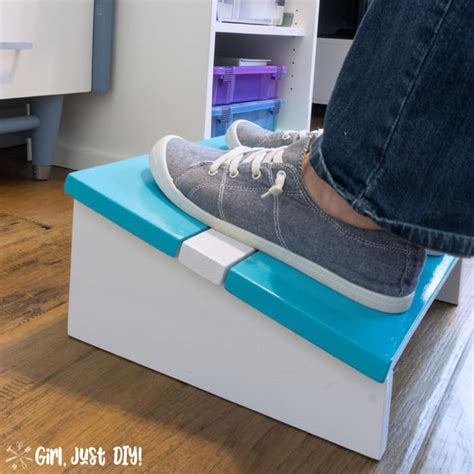 Easy Wooden Diy Footrest For Home Or Office Girl Just Diy