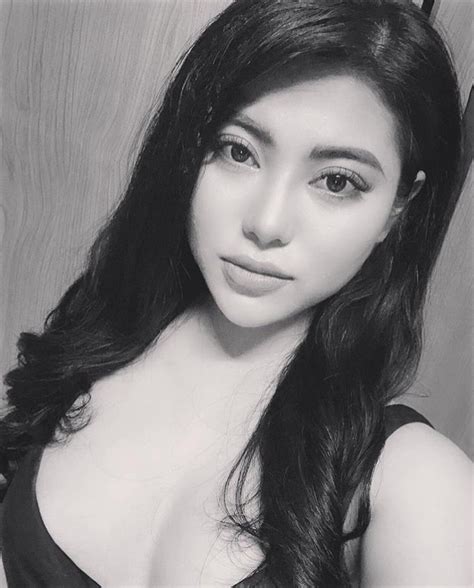 Snow South Korean Escort In Dubai