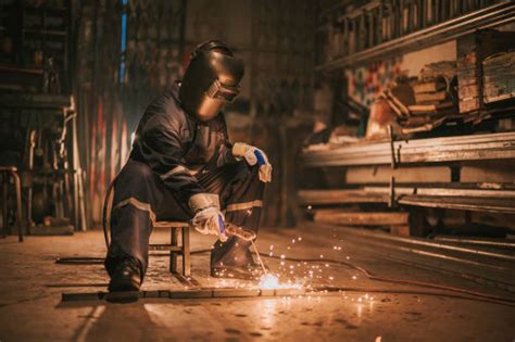 15 600 Las Api Foto Stok Potret And Gambar Bebas Royalti Istock