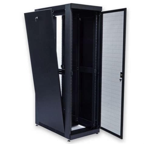 Шкаф 19" 33U, 610х1055 мм (Ш*Г), черный, перфорированные двери (66% ...