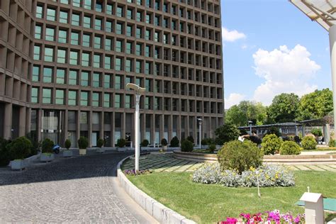 ساختمان برج برج بین المللی تهران