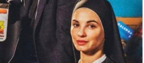 Che Dio Ci Aiuti 7 Azzurra Diventa Suora Ed è Polemica Uno Scempio