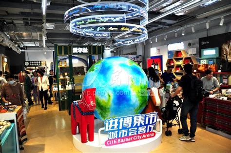 上海：“进博集市”城市会客厅人气旺 人民图片网