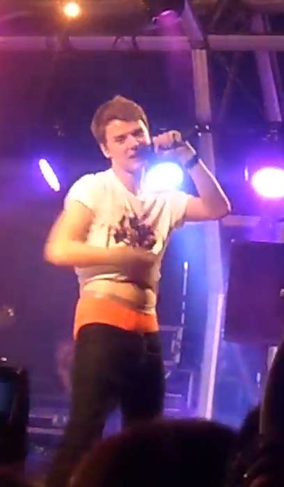Celeb Saggers Conor Maynard Cant Say No To Sagging