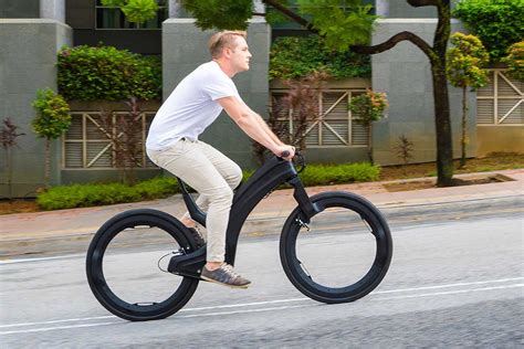 Reevo Hubless Electric Bicycle It Is As Futuristic As A Bicycle Can Get