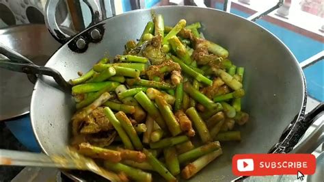 ইলিশ মাছের মাথা দিয়ে কচুর লতিilish Macher Matha Diye Kochur Loti