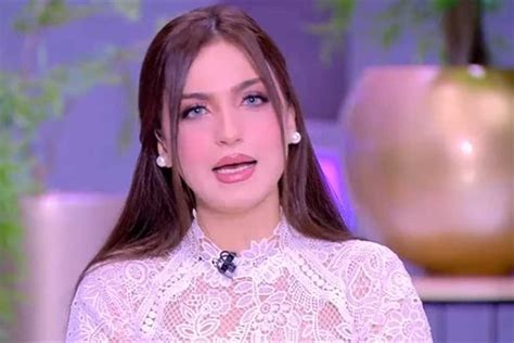 ياسمين عز في دراسة بتقول إن عين الست بتشوف الراجل أجمل 5 مرات من