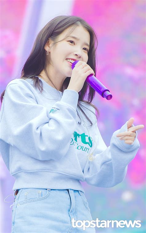 [hd포토] 아이유 Iu 이 여자 도대체 뭐야~ 뉴발란스 런온 서울 우먼스 네이트 연예