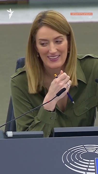 Շան հաչոց՝ Եվրախորհրդարանում Ուրսուլա ֆոն դեր Լայենի ելույթից հետո Youtube