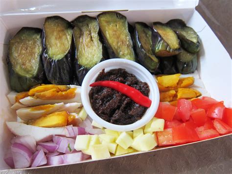 Lutong Cavite Oinknengs The Best Sisig And Lechon Kawali