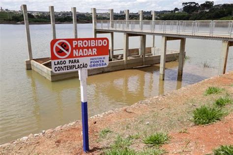 Lago de Olarias Prefeitura instala placas para alertar população
