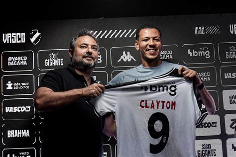 Emprestado pelo Vasco Clayton tem 10 gols e 1 assistência em 18 jogos