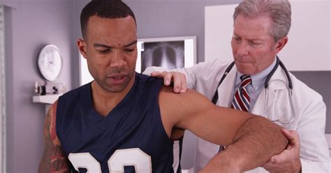 5 Tips For Preventing Sports Related Shoulder Injuries Damon