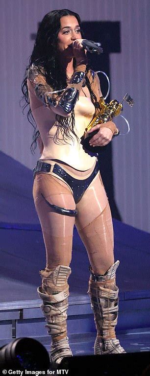 Katy Perry Outrages Fans As She Simulates Lesbian Sex Act At Mtv Vmas During Night Of Shock