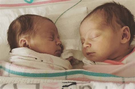 Woman Born With Two Vaginas And Wombs Is Now A Mom Of 4