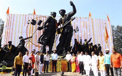 महापालिकेच्या वतीने छत्रपती शिवाजी महाराज यांना अभिवादन