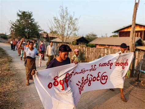 လက်ပံတောင်းတောင် ဒေသ လူထု သပိတ် စစ်ကြောင်း စစ်အာဏာရှင် ချေမှုန်းရေး ချီတက် ဆန္ဒပြ Khit Thit Media