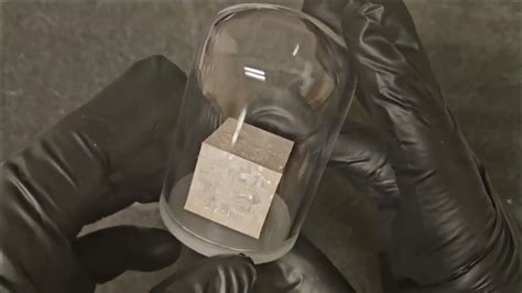 Luciteria Sodium Metal Cubes Youtube