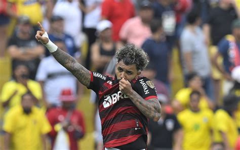 Zico Libera Camisa 10 Do Flamengo Para Gabigol Pode Usar à Vontade