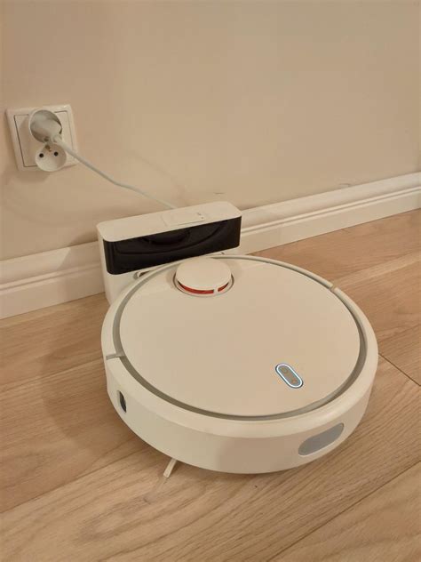 Xiaomi Mi Robot Vacuum Cleaner SDJQR02RR - Opinie i ceny na Ceneo.pl