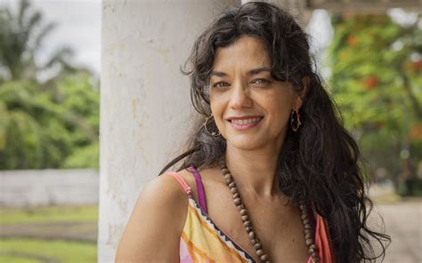 Em Renascer Ana Cecília Costa vira uma fortaleza Forjada no sexo e