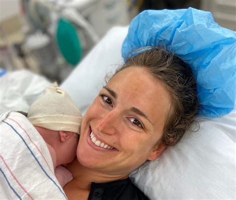 779 Positive Unmedicated Hospital Birth Unexpected Or Vaginal Delivery